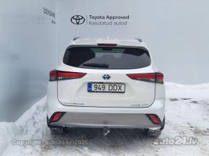 Balts Toyota Highlander 2022 Tallina, ar dzinēja tilpumu 2.49 L un nobraukumu 54 tūkst. km par 46495 €, foto 4 vietnē AUTOMOTO.COM.LV