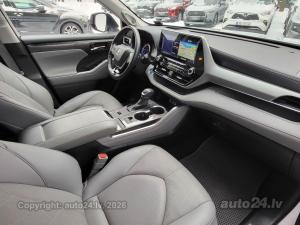 Balts Toyota Highlander 2022 Tallina, ar dzinēja tilpumu 2.49 L un nobraukumu 54 tūkst. km par 46495 €, foto 6 vietnē AUTOMOTO.COM.LV