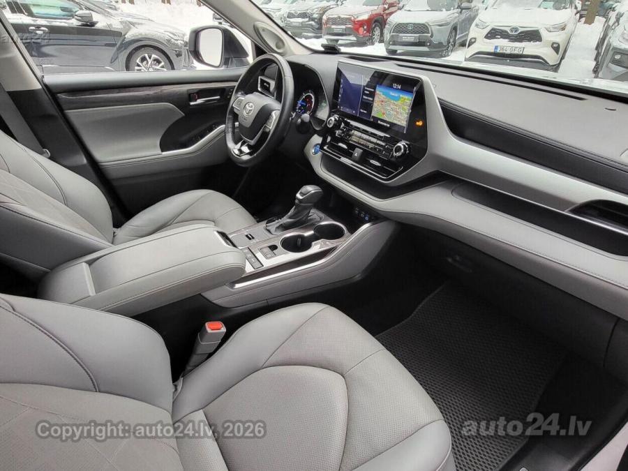 Balts Toyota Highlander 2022 Tallina, ar dzinēja tilpumu 2.49 L un nobraukumu 54 tūkst. km par 46495 €, foto 6 vietnē AUTOMOTO.COM.LV