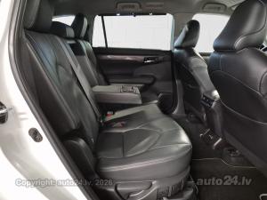 Balts Toyota Highlander 2024 Tallina, ar dzinēja tilpumu 2.50 L un nobraukumu 133 tūkst. km par 44490 €, foto 8 vietnē AUTOMOTO.COM.LV