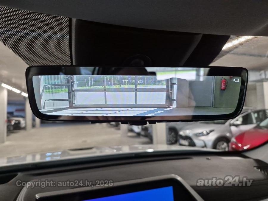 Balts Toyota Highlander 2024 Tallina, ar dzinēja tilpumu 2.50 L un nobraukumu 133 tūkst. km par 44490 €, foto 17 vietnē AUTOMOTO.COM.LV