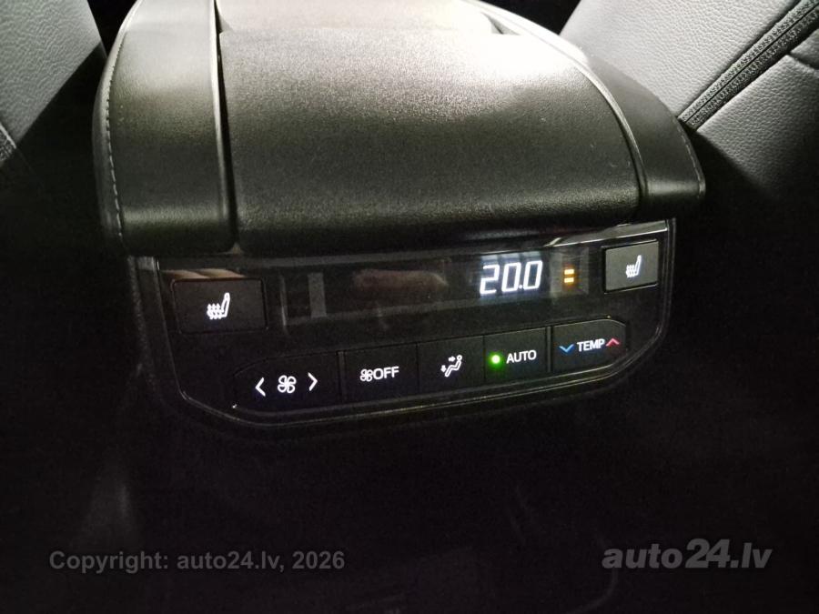 Balts Toyota Highlander 2024 Tallina, ar dzinēja tilpumu 2.50 L un nobraukumu 133 tūkst. km par 44490 €, foto 25 vietnē AUTOMOTO.COM.LV
