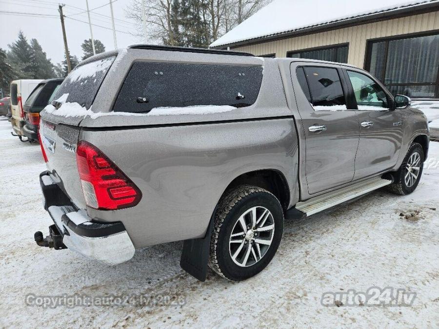 Beige Toyota Hilux 2018 in Viljandi, with an engine capacity of 2.40 L and mileage of 235 thousand km for 25000 €, photo 3 on AUTOMOTO.COM.LV