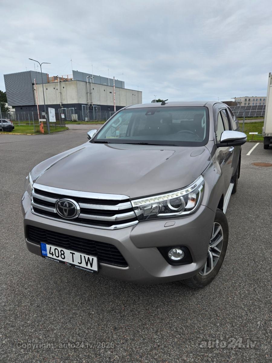 Smilšu krāsa Toyota Hilux 2020 Tallina, ar dzinēja tilpumu 2.40 L un nobraukumu 109 tūkst. km par 34500 €, foto 3 vietnē AUTOMOTO.COM.LV