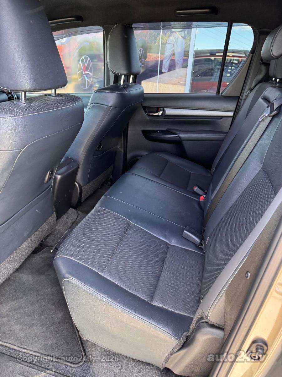 Beige Toyota Hilux 2021 in Viljandi, with an engine capacity of 2.80 L and mileage of 81 thousand km for 41990 €, photo 7 on AUTOMOTO.COM.LV
