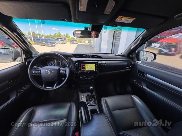 Smilšu krāsa Toyota Hilux 2021 Viljandi, ar dzinēja tilpumu 2.80 L un nobraukumu 81 tūkst. km par 41990 €, foto 7 vietnē AUTOMOTO.COM.LV