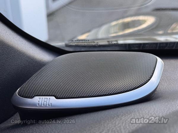 Smilšu krāsa Toyota Hilux 2021 Viljandi, ar dzinēja tilpumu 2.80 L un nobraukumu 81 tūkst. km par 41990 €, foto 10 vietnē AUTOMOTO.COM.LV