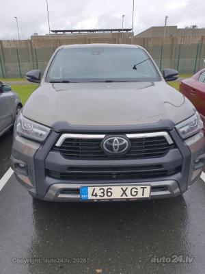 Smilšu krāsa Toyota Hilux 2022 Tallina, ar dzinēja tilpumu 2.80 L un nobraukumu 107 tūkst. km par 40500 €, foto  vietnē AUTOMOTO.COM.LV