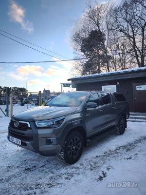 Smilšu krāsa Toyota Hilux 2023 Tallina, ar dzinēja tilpumu 2.80 L un nobraukumu 47 tūkst. km par 52500 €, foto 4 vietnē AUTOMOTO.COM.LV