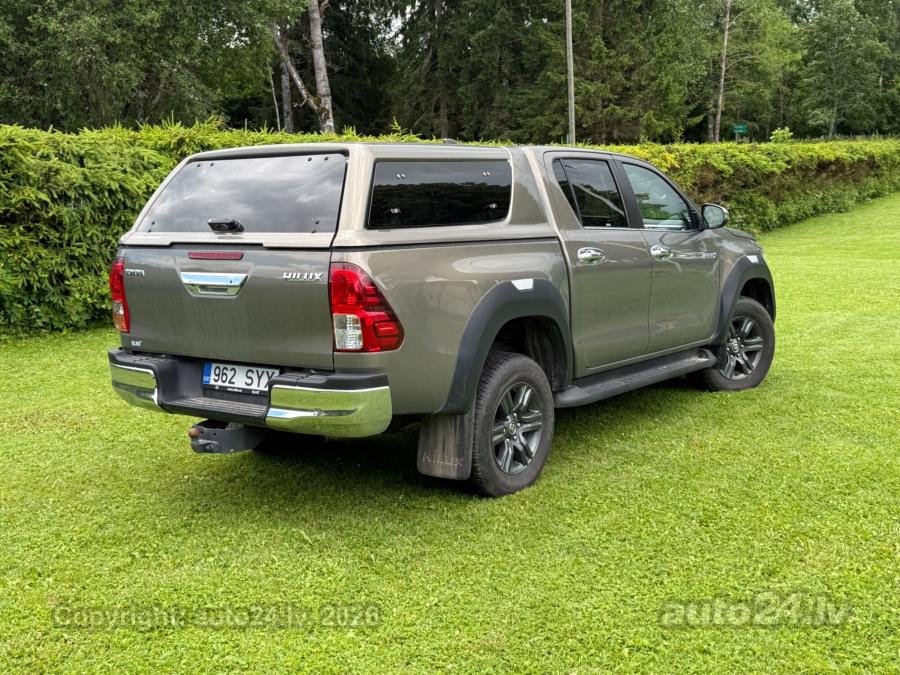 Beige Toyota Hilux 2024 in Tallinn, with an engine capacity of 2.40 L and mileage of 37 thousand km for 44700 €, photo 4 on AUTOMOTO.COM.LV