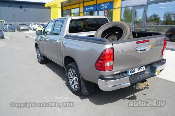 Beige Toyota Hilux 2019 in Tallinn, with an engine capacity of 2.40 L and mileage of 199 thousand km for 28990 €, photo 6 on AUTOMOTO.COM.LV