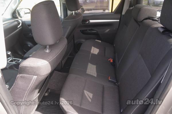 Beige Toyota Hilux 2019 in Tallinn, with an engine capacity of 2.40 L and mileage of 199 thousand km for 28990 €, photo 10 on AUTOMOTO.COM.LV