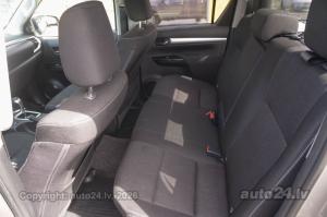 Smilšu krāsa Toyota Hilux 2019 Tallina, ar dzinēja tilpumu 2.40 L un nobraukumu 199 tūkst. km par 28990 €, foto 11 vietnē AUTOMOTO.COM.LV