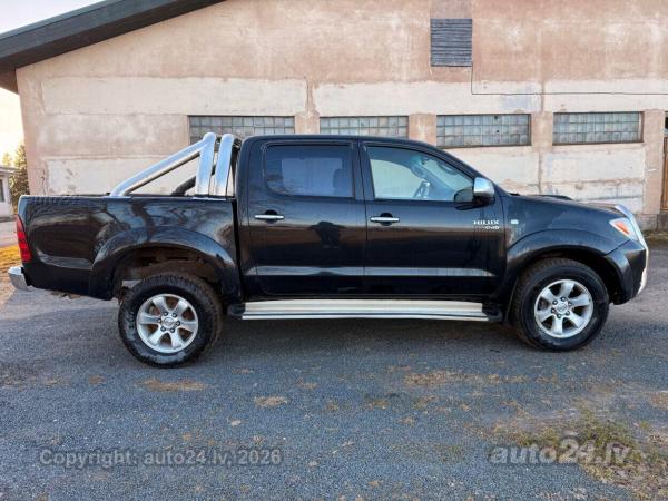 Melns Toyota Hilux 2007 Tartu, ar dzinēja tilpumu 2.50 L un nobraukumu 0 tūkst. km par 7500 €, foto 11 vietnē AUTOMOTO.COM.LV