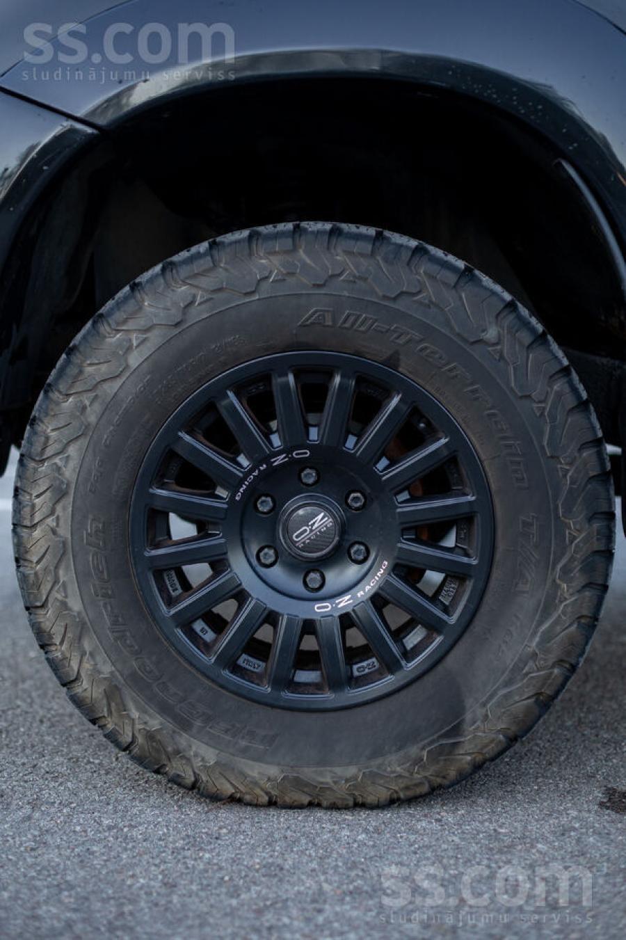 Черный Тойота Хайлюкс 2008 в Цесис, объемом двигателя 2.50 л и пробегом 286 тыс. км за 17500 €, фото 12 на AUTOMOTO.COM.LV