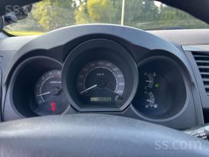Black Toyota Hilux 2008 in Cesis, with an engine capacity of 2.50 L and mileage of 289 thousand km for 12500 €, photo 19 on AUTOMOTO.COM.LV