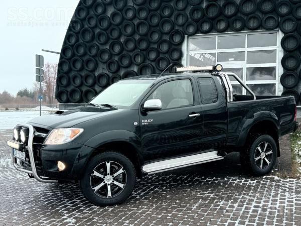 Черный Тойота Хайлюкс 2008 в Бауска, объемом двигателя 2.50 л и пробегом 0 тыс. км за 12200 €, фото 6 на AUTOMOTO.COM.LV