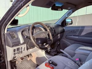 Black Toyota Hilux 2008 in Bauska, with an engine capacity of 2.50 L and mileage of 0 thousand km for 12200 €, photo 16 on AUTOMOTO.COM.LV
