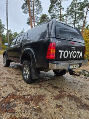 Melns Toyota Hilux 2008 Tallina, ar dzinēja tilpumu 2.50 L un nobraukumu 450 tūkst. km par 6500 €, foto 4 vietnē AUTOMOTO.COM.LV