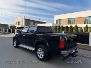 Black Toyota Hilux 2010 in Tallinn, with an engine capacity of 3.00 L and mileage of 245 thousand km for 10900 €, photo 4 on AUTOMOTO.COM.LV