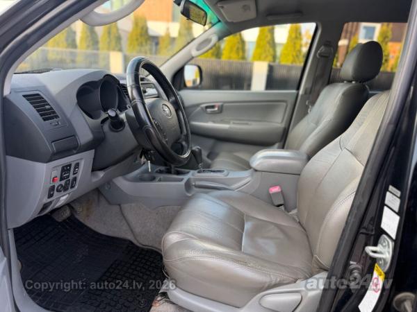 Melns Toyota Hilux 2010 Tallina, ar dzinēja tilpumu 3.00 L un nobraukumu 245 tūkst. km par 10900 €, foto 11 vietnē AUTOMOTO.COM.LV