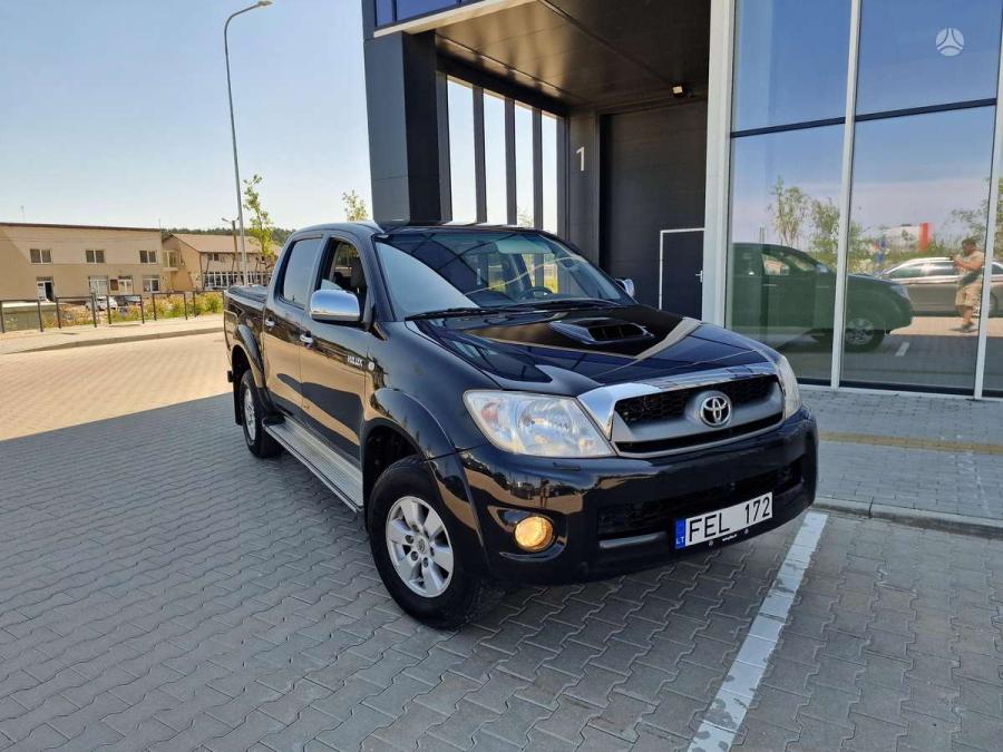 Melns Toyota Hilux 2010 Viļņa, ar dzinēja tilpumu 2.49 L un nobraukumu 185 tūkst. km par 10499 €, foto 3 vietnē AUTOMOTO.COM.LV
