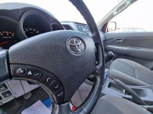 Melns Toyota Hilux 2010 Viļņa, ar dzinēja tilpumu 2.49 L un nobraukumu 185 tūkst. km par 10499 €, foto 13 vietnē AUTOMOTO.COM.LV