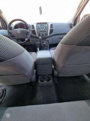 Melns Toyota Hilux 2010 Viļņa, ar dzinēja tilpumu 2.49 L un nobraukumu 185 tūkst. km par 10499 €, foto 18 vietnē AUTOMOTO.COM.LV