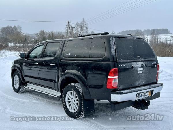 Melns Toyota Hilux 2011 Tallina, ar dzinēja tilpumu 3.00 L un nobraukumu 229 tūkst. km par 19000 €, foto 6 vietnē AUTOMOTO.COM.LV