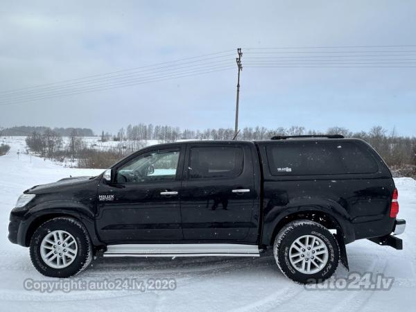 Melns Toyota Hilux 2011 Tallina, ar dzinēja tilpumu 3.00 L un nobraukumu 229 tūkst. km par 19000 €, foto 7 vietnē AUTOMOTO.COM.LV