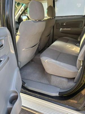 Melns Toyota Hilux 2011 Kaišiadorys, ar dzinēja tilpumu 2.98 L un nobraukumu 185 tūkst. km par 13900 €, foto 7 vietnē AUTOMOTO.COM.LV