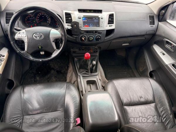 Melns Toyota Hilux 2012 Tartu, ar dzinēja tilpumu 2.50 L un nobraukumu 0 tūkst. km par 9999 €, foto 11 vietnē AUTOMOTO.COM.LV