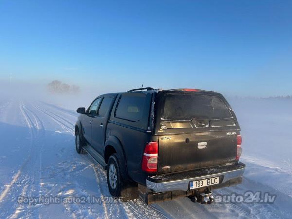 Black Toyota Hilux 2014 in Paide, with an engine capacity of 2.50 L and mileage of 287 thousand km for 16000 €, photo 5 on AUTOMOTO.COM.LV