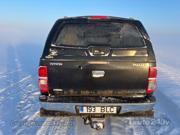 Black Toyota Hilux 2014 in Paide, with an engine capacity of 2.50 L and mileage of 287 thousand km for 16000 €, photo 6 on AUTOMOTO.COM.LV