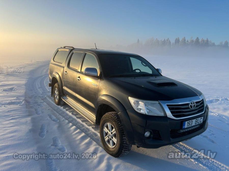 Black Toyota Hilux 2014 in Paide, with an engine capacity of 2.50 L and mileage of 287 thousand km for 16000 €, photo 11 on AUTOMOTO.COM.LV