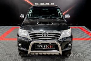 Black Toyota Hilux 2014 in Parnu, with an engine capacity of 3.00 L and mileage of 238 thousand km for 22200 €, photo 8 on AUTOMOTO.COM.LV