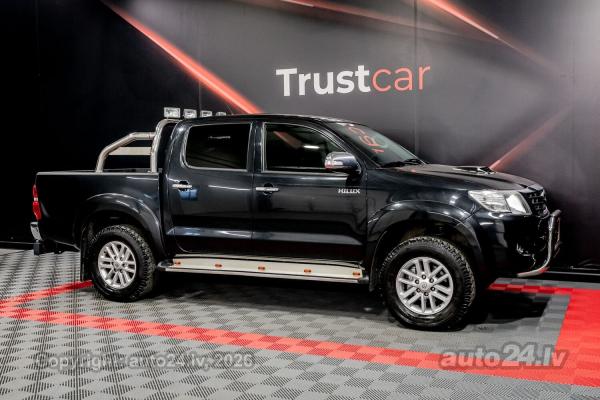 Black Toyota Hilux 2014 in Parnu, with an engine capacity of 3.00 L and mileage of 238 thousand km for 22200 €, photo 9 on AUTOMOTO.COM.LV