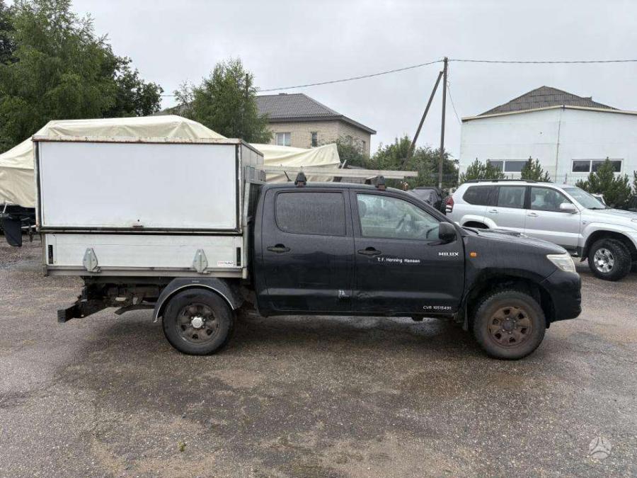 Melns Toyota Hilux 2014 Radviliškis, ar dzinēja tilpumu 2.49 L un nobraukumu 0 tūkst. km par 6950 €, foto 9 vietnē AUTOMOTO.COM.LV