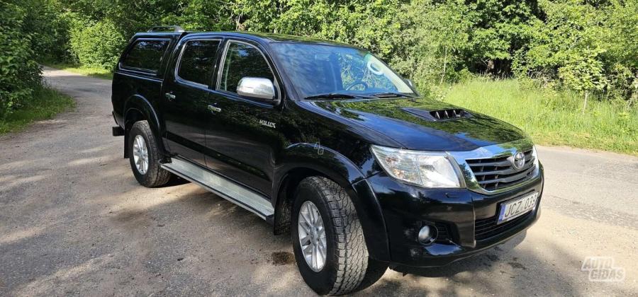 Melns Toyota Hilux 2016 Viļņa, ar dzinēja tilpumu 3.00 L un nobraukumu 225 tūkst. km par 18000 €, foto 4 vietnē AUTOMOTO.COM.LV