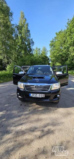 Melns Toyota Hilux 2016 Viļņa, ar dzinēja tilpumu 3.00 L un nobraukumu 225 tūkst. km par 18000 €, foto 10 vietnē AUTOMOTO.COM.LV