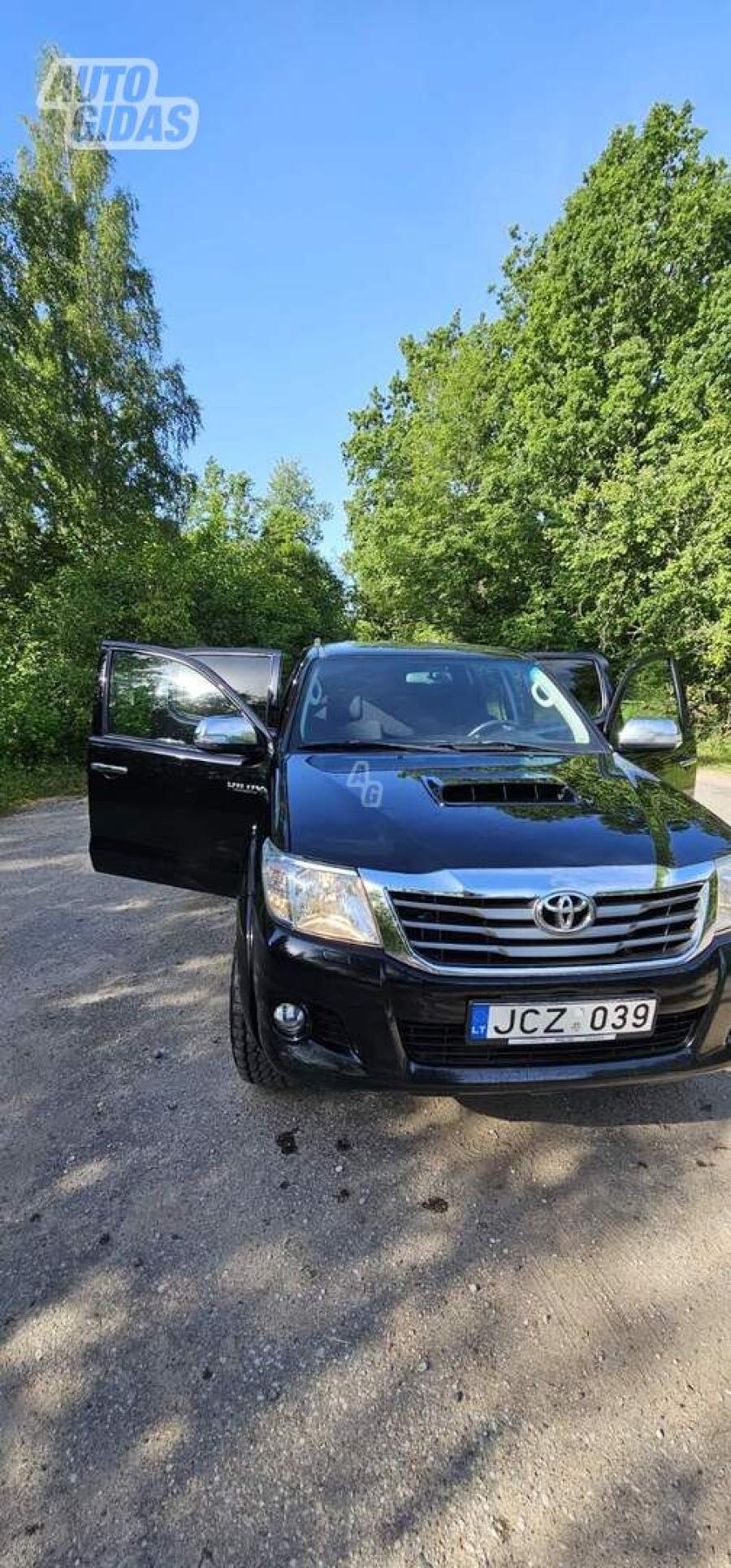 Melns Toyota Hilux 2016 Viļņa, ar dzinēja tilpumu 3.00 L un nobraukumu 225 tūkst. km par 18000 €, foto 11 vietnē AUTOMOTO.COM.LV