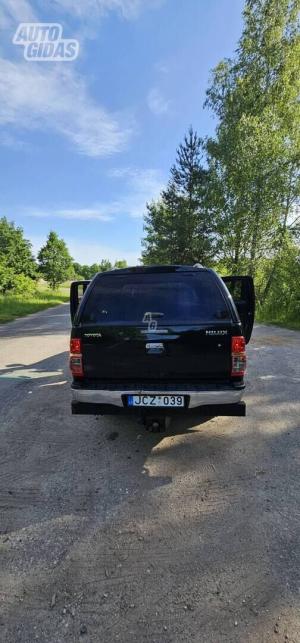 Melns Toyota Hilux 2016 Viļņa, ar dzinēja tilpumu 3.00 L un nobraukumu 225 tūkst. km par 18000 €, foto 15 vietnē AUTOMOTO.COM.LV
