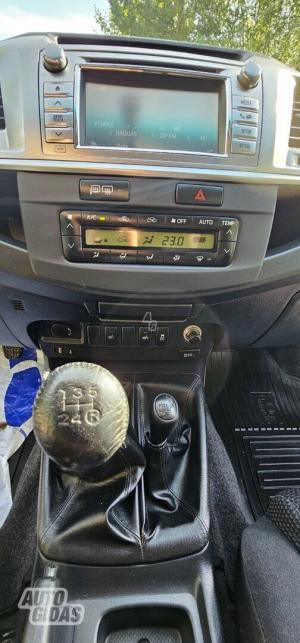 Melns Toyota Hilux 2016 Viļņa, ar dzinēja tilpumu 3.00 L un nobraukumu 225 tūkst. km par 18000 €, foto 20 vietnē AUTOMOTO.COM.LV