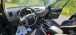 Melns Toyota Hilux 2016 Viļņa, ar dzinēja tilpumu 3.00 L un nobraukumu 225 tūkst. km par 18000 €, foto 26 vietnē AUTOMOTO.COM.LV