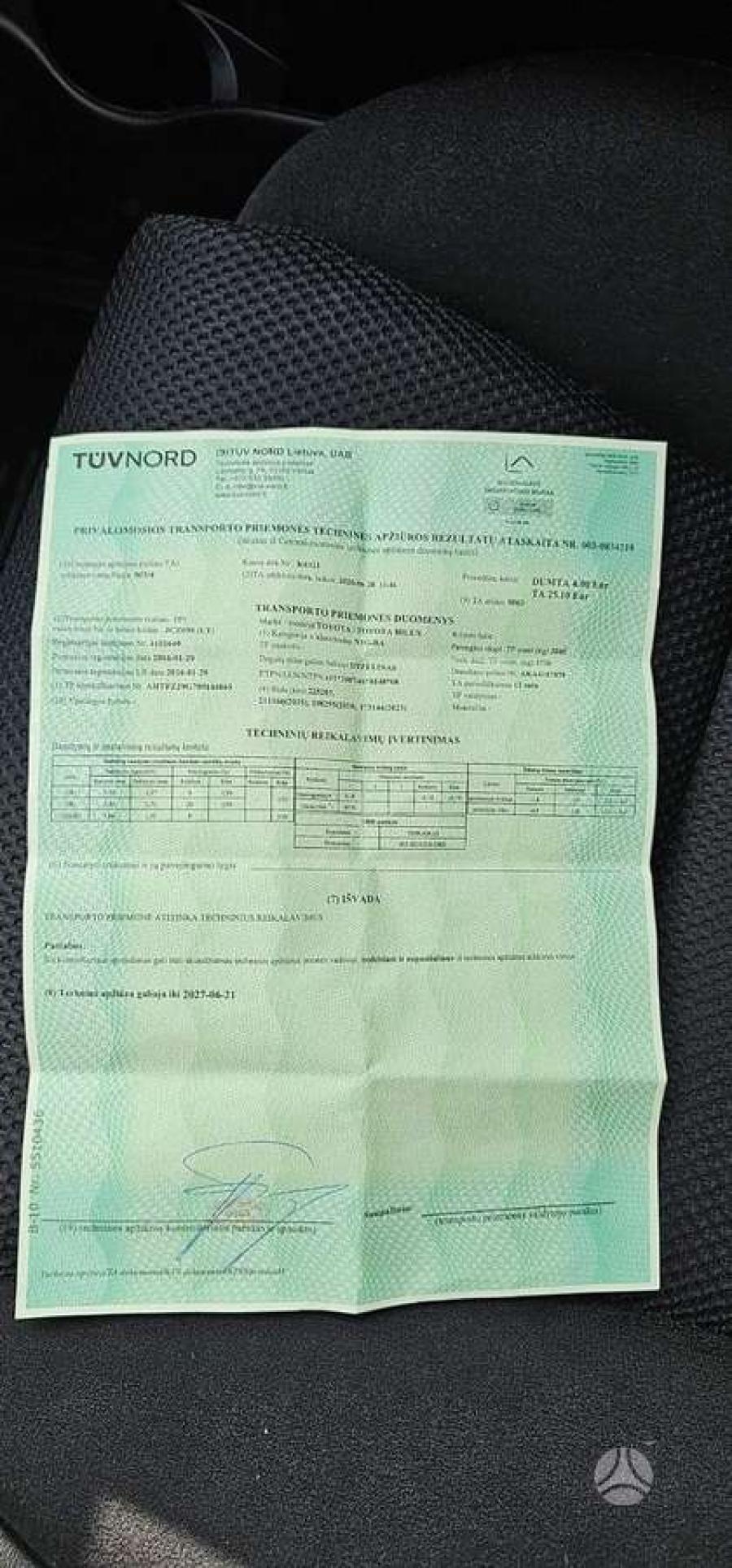 Black Toyota Hilux 2016 in Vilnius, with an engine capacity of 2.98 L and mileage of 225 thousand km for 18000 €, photo 7 on AUTOMOTO.COM.LV