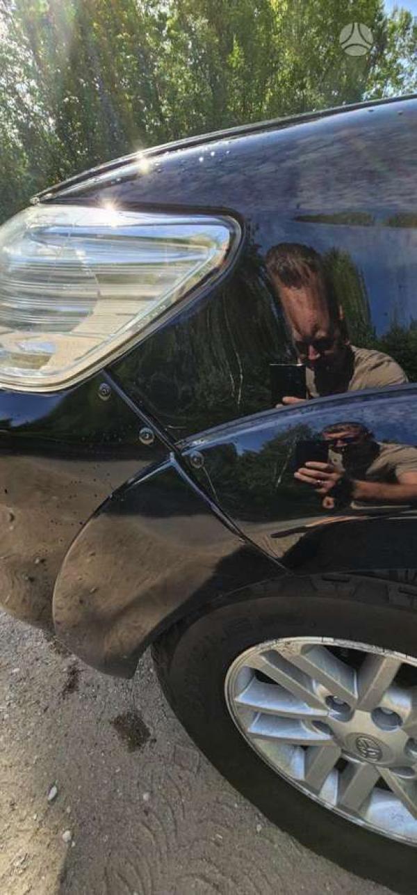 Melns Toyota Hilux 2016 Viļņa, ar dzinēja tilpumu 2.98 L un nobraukumu 225 tūkst. km par 18000 €, foto 7 vietnē AUTOMOTO.COM.LV