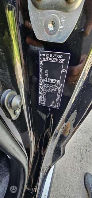 Black Toyota Hilux 2016 in Vilnius, with an engine capacity of 2.98 L and mileage of 225 thousand km for 18000 €, photo 28 on AUTOMOTO.COM.LV