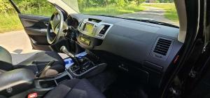 Black Toyota Hilux 2016 in Vilnius, with an engine capacity of 2.98 L and mileage of 225 thousand km for 18000 €, photo 30 on AUTOMOTO.COM.LV