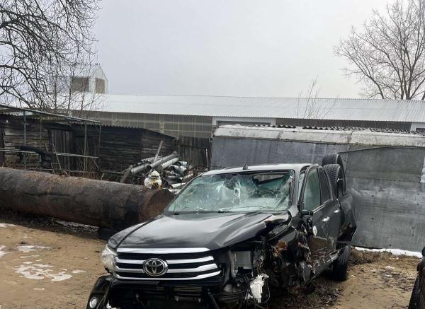 Melns Toyota Hilux 2017 Kėdainiai, ar dzinēja tilpumu 2.40 L un nobraukumu 260 tūkst. km par 5929 €, foto 1 vietnē AUTOMOTO.COM.LV