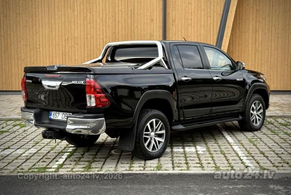 Black Toyota Hilux 2017 in Tallinn, with an engine capacity of 2.40 L and mileage of 142 thousand km for 32900 €, photo 4 on AUTOMOTO.COM.LV